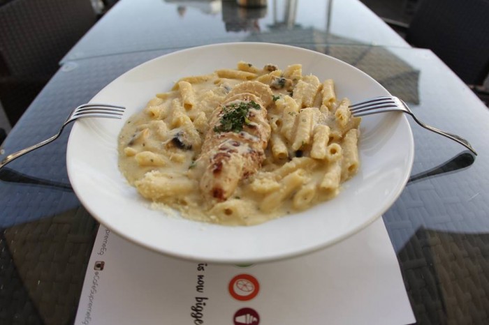 Café Supreme: Surprisingly Good Food at Concord Plaza Mall Branch of ...