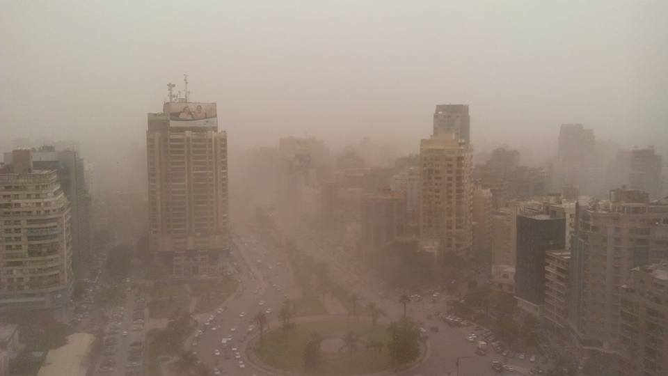 Viral Video Shows Massive Sandstorm Hitting Egypt, but Is It Credible ...