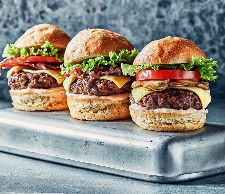 Snooze: Delicious Food & Great Service at Sheikh Zayed Restaurant ...