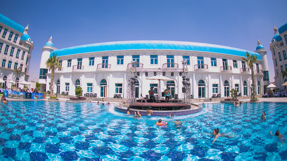 Royal Maxim Palace Kempinski Will Help You Celebrate Eid in Style ...