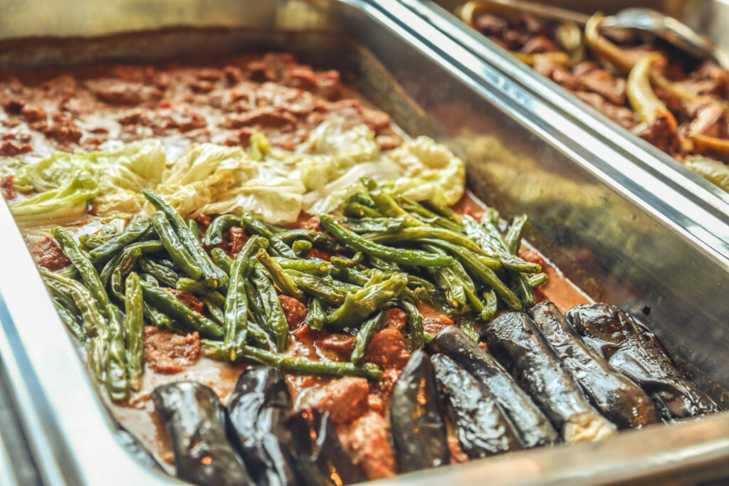 Around the World in 4 Restaurants: International Cuisines Served in ...