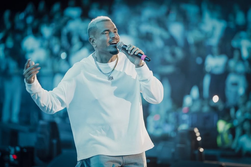 Weekend Guide: Amr Diab, Klassic Kulture, Rima, Dance Fever, Osana ...